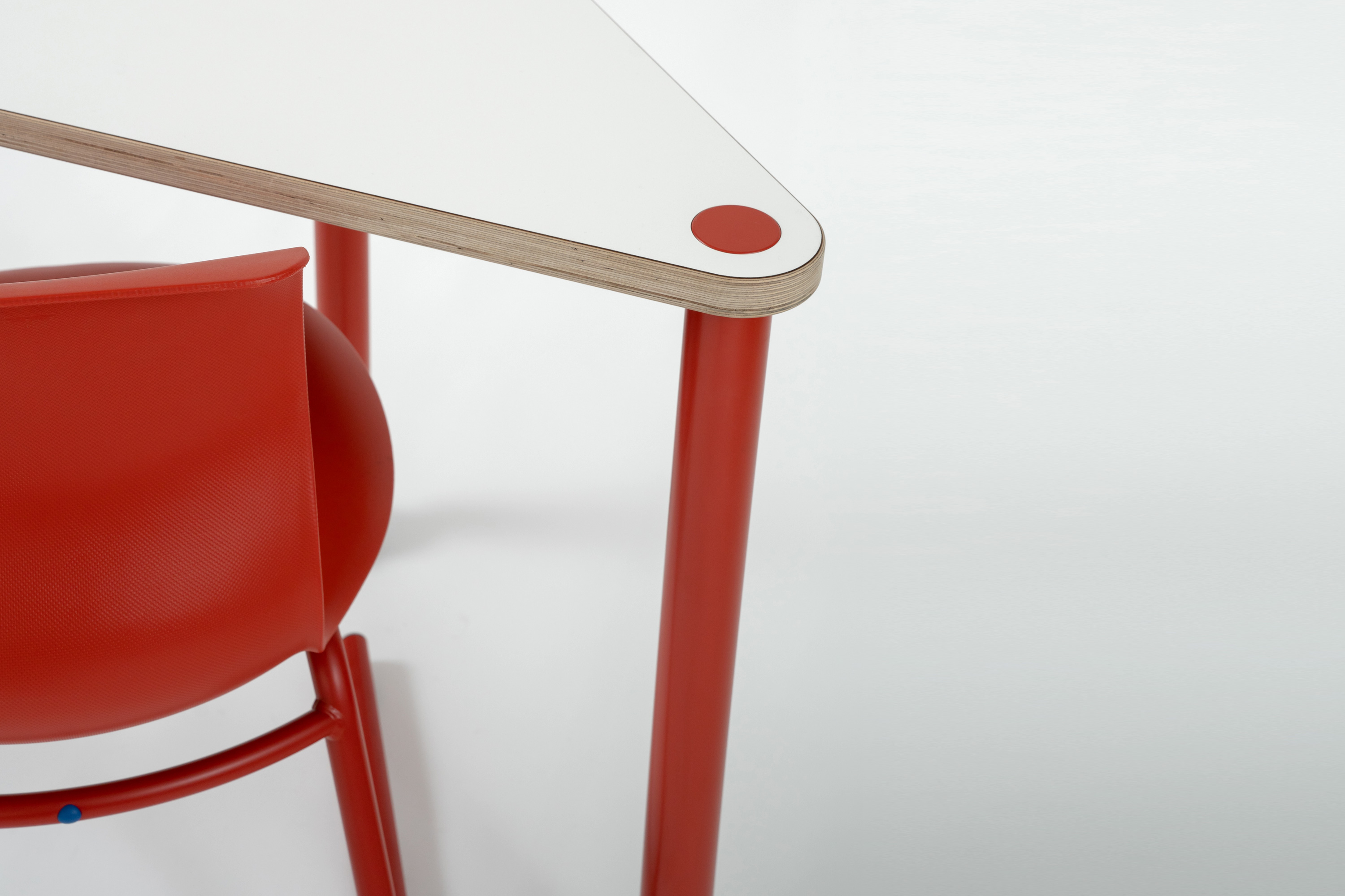 FLÖTOTTO | FLEX TABLE Triangular